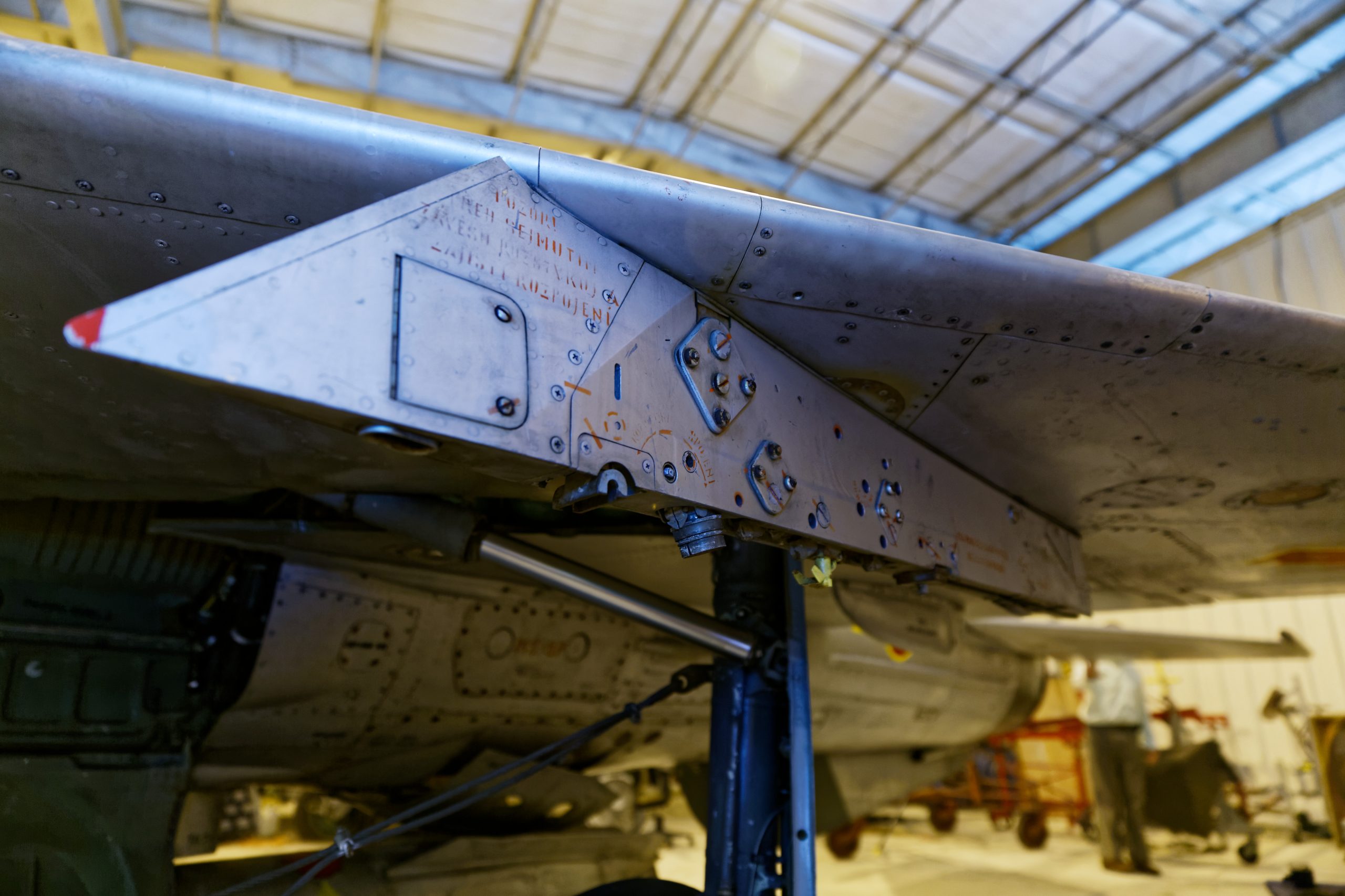 The slowly fading art of flying—and maintaining—Cold War fighter jets ...