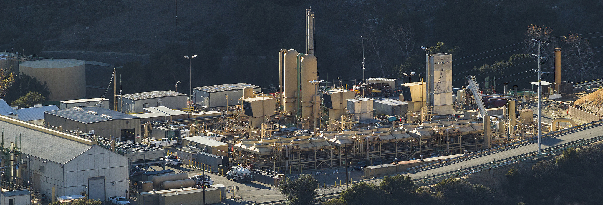 SoCal Gas says it has “temporarily controlled” massive natural gas leak ...