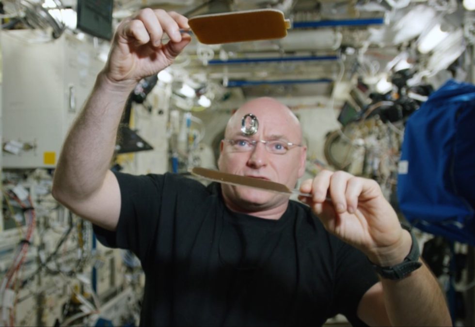 Scott Kelly plays ping-pong in space and we’re all winners - Ars Technica