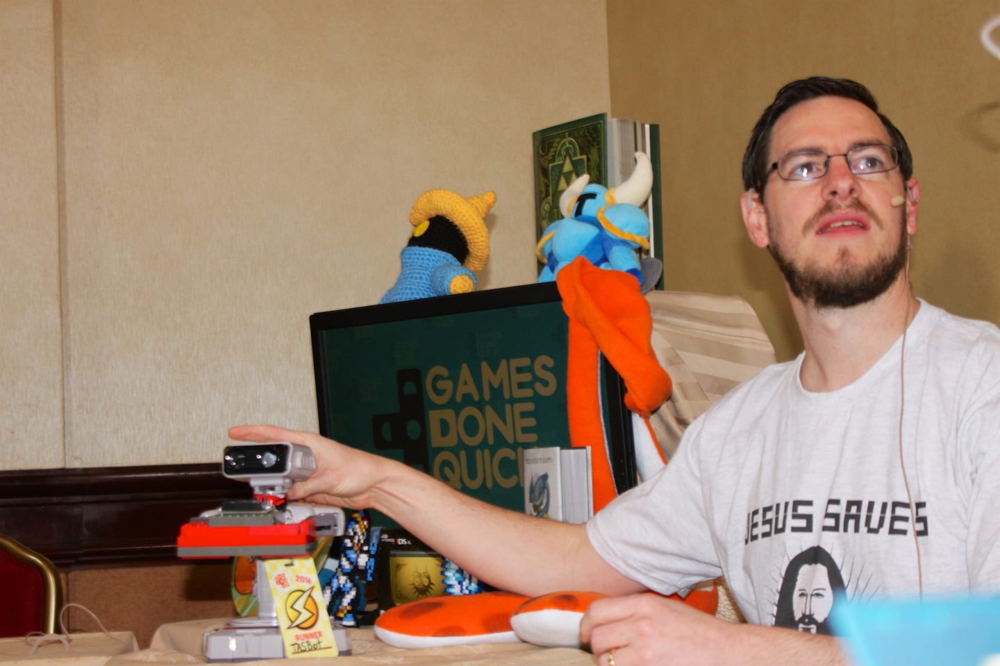 How a game-playing robot coded “Super Mario Maker” onto an SNES—live on ...