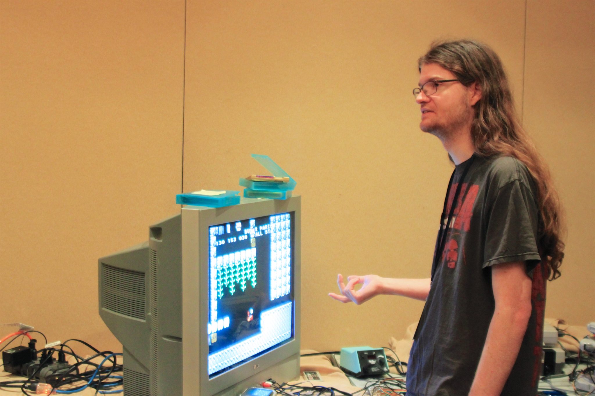 How a game-playing robot coded “Super Mario Maker” onto an SNES—live on ...