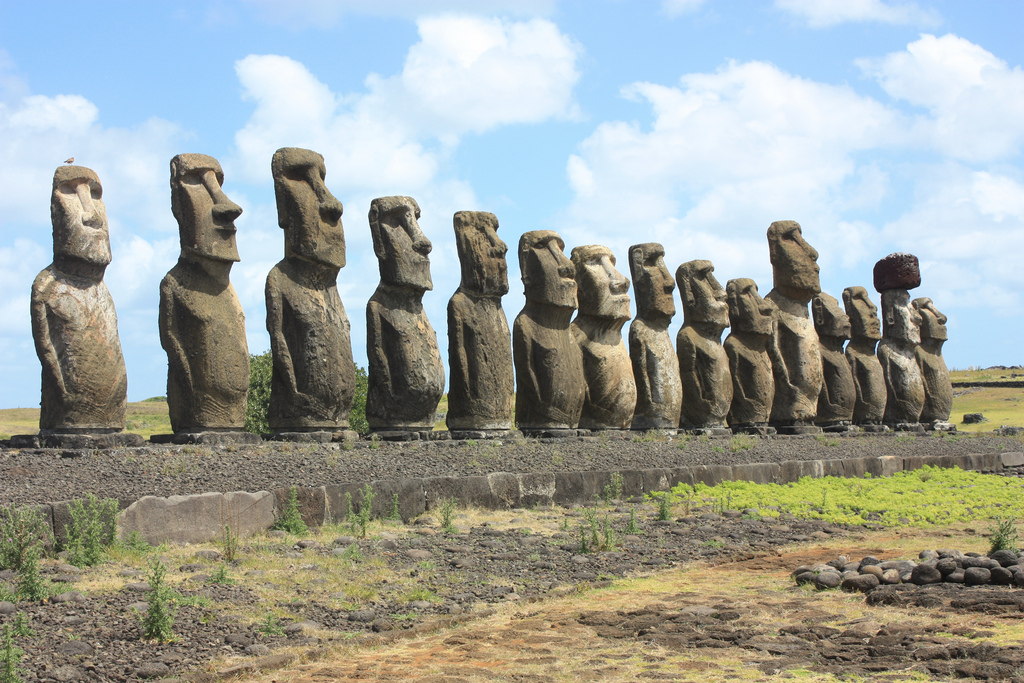 New evidence: Easter Island civilization was not destroyed by war - Ars ...