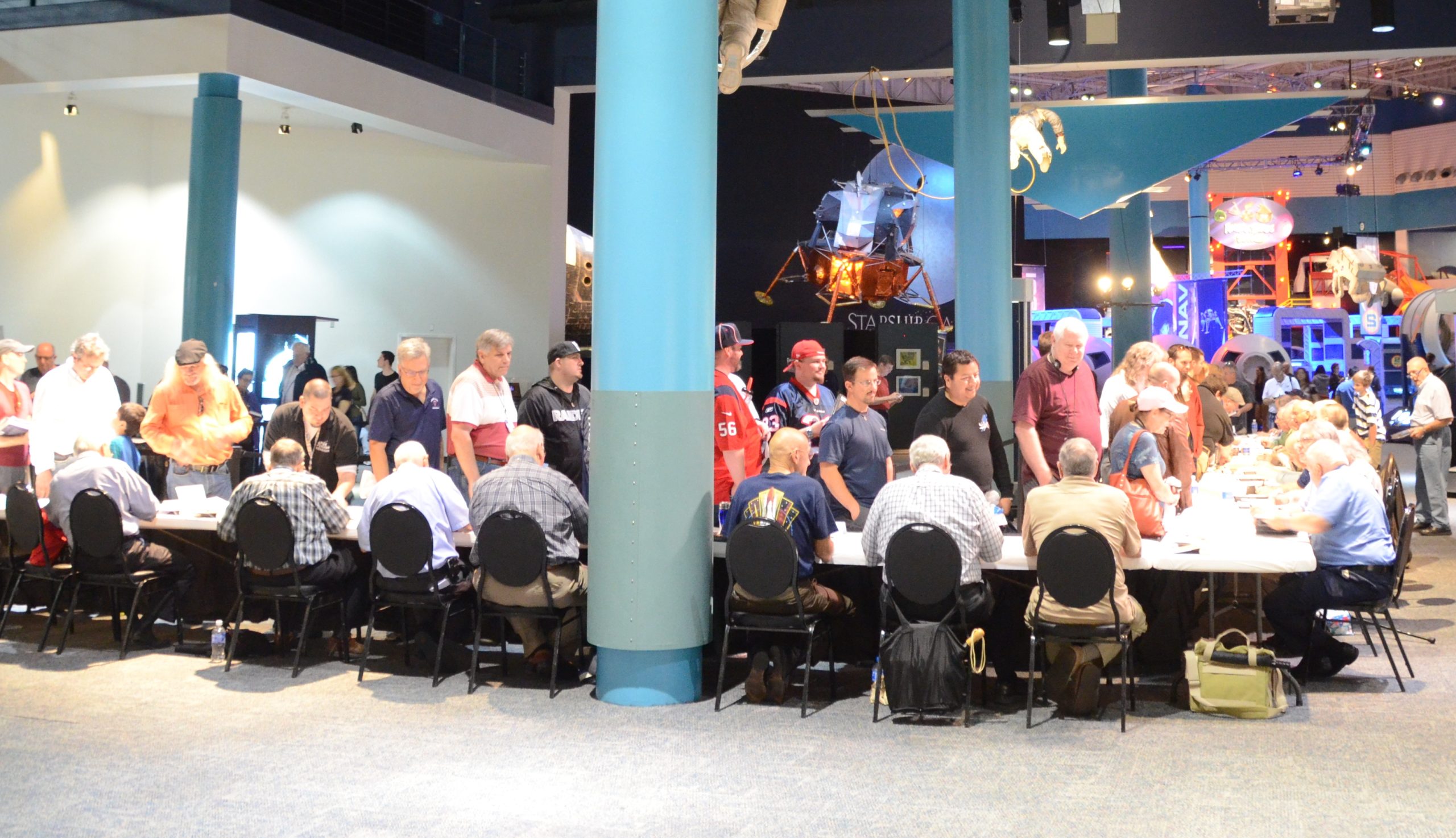 Inside the wild—and wildly successful—early years of Mission Control ...