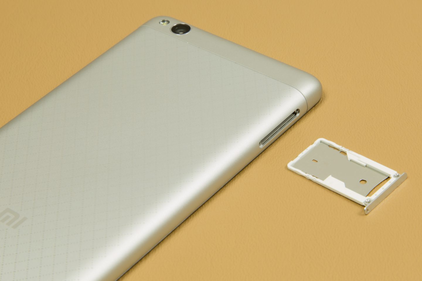 Xiaomi Redmi 3 review: A $100 metal phone that crushes other $100 ...