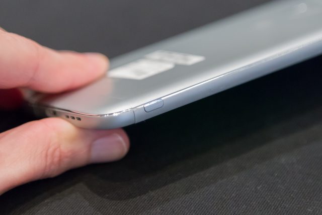 LG G5 hands-on—LG may have made the most innovative phone of MWC - Ars ...