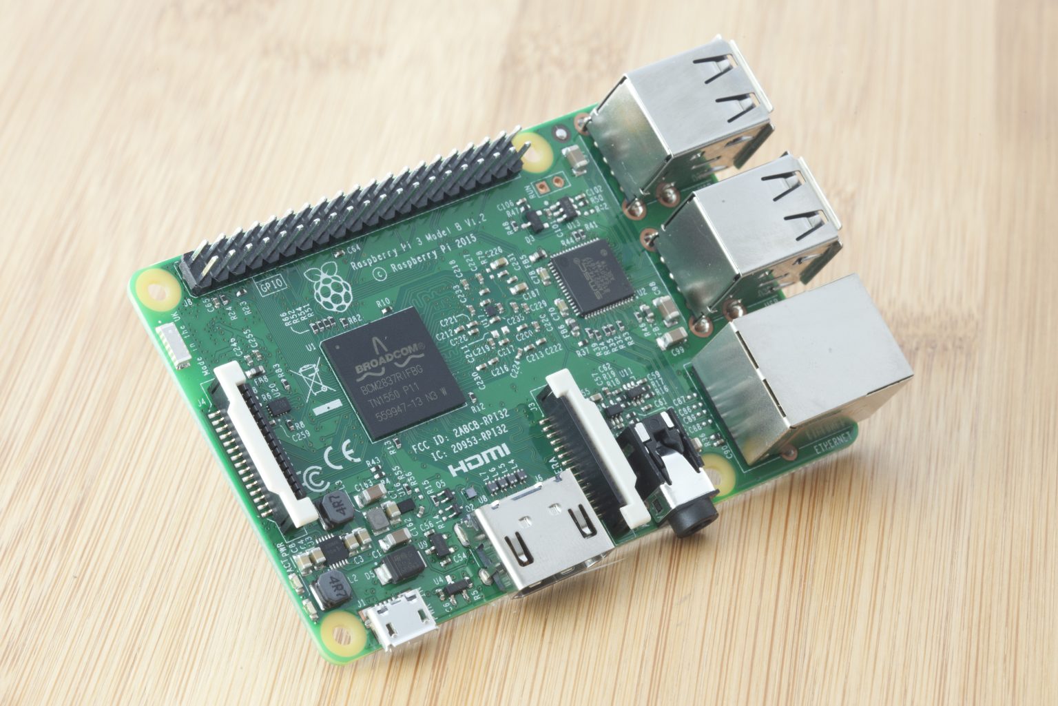 Raspberry Pi 3 has Wi-Fi and Bluetooth, 64-bit chip, still just $35 ...