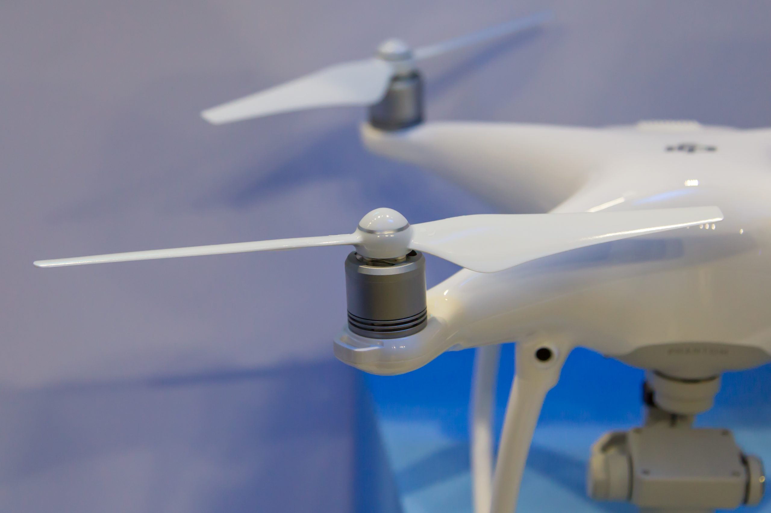 DJI shows off the semi-automated Phantom 4—leave the flying to the ...