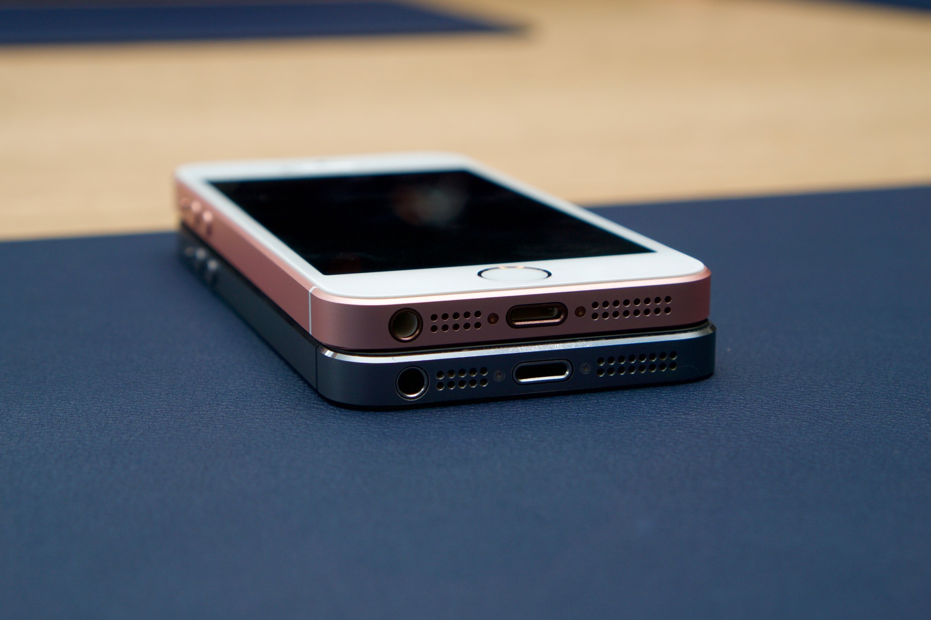 Hands-on: Sizing up the 4-inch iPhone SE and the 9.7-inch iPad Pro ...