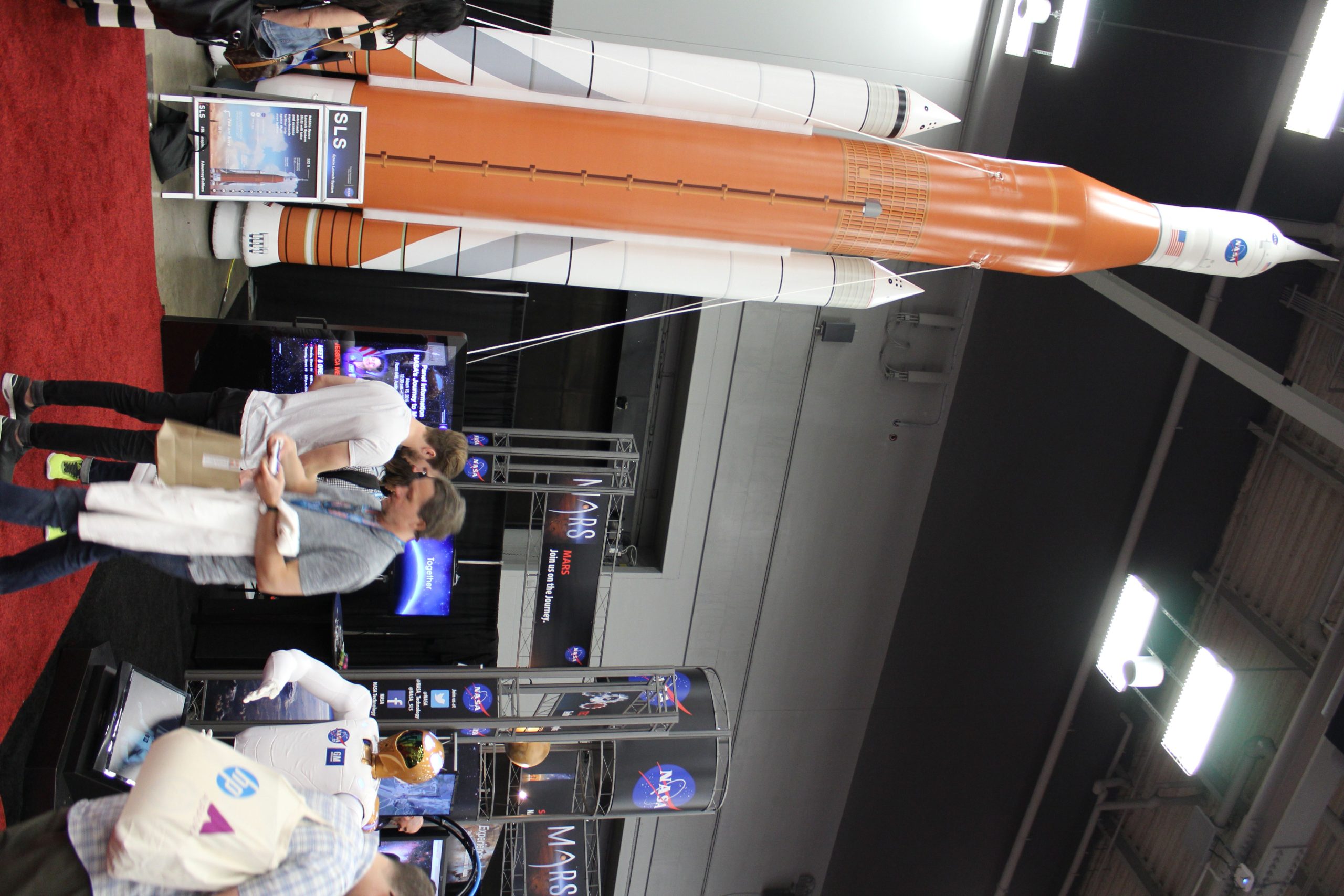 Ars tests NASA’s first Vive VR experiments: ISS, lunar rover simulators ...