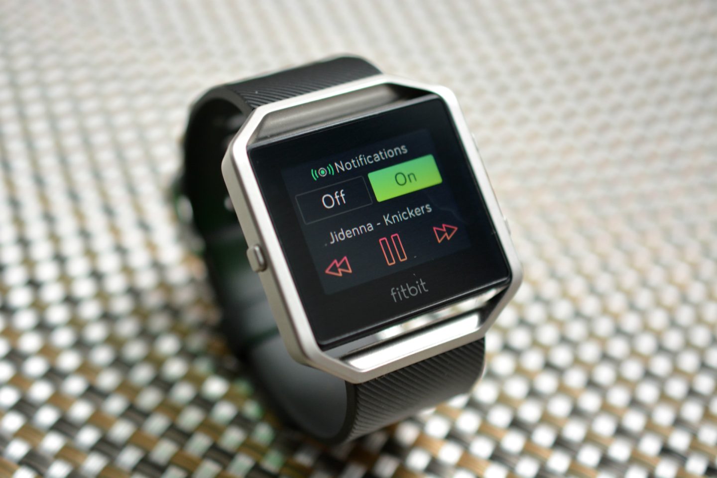 Fitbit Blaze reviewed: A totally unnecessary tracker with a few cool ...