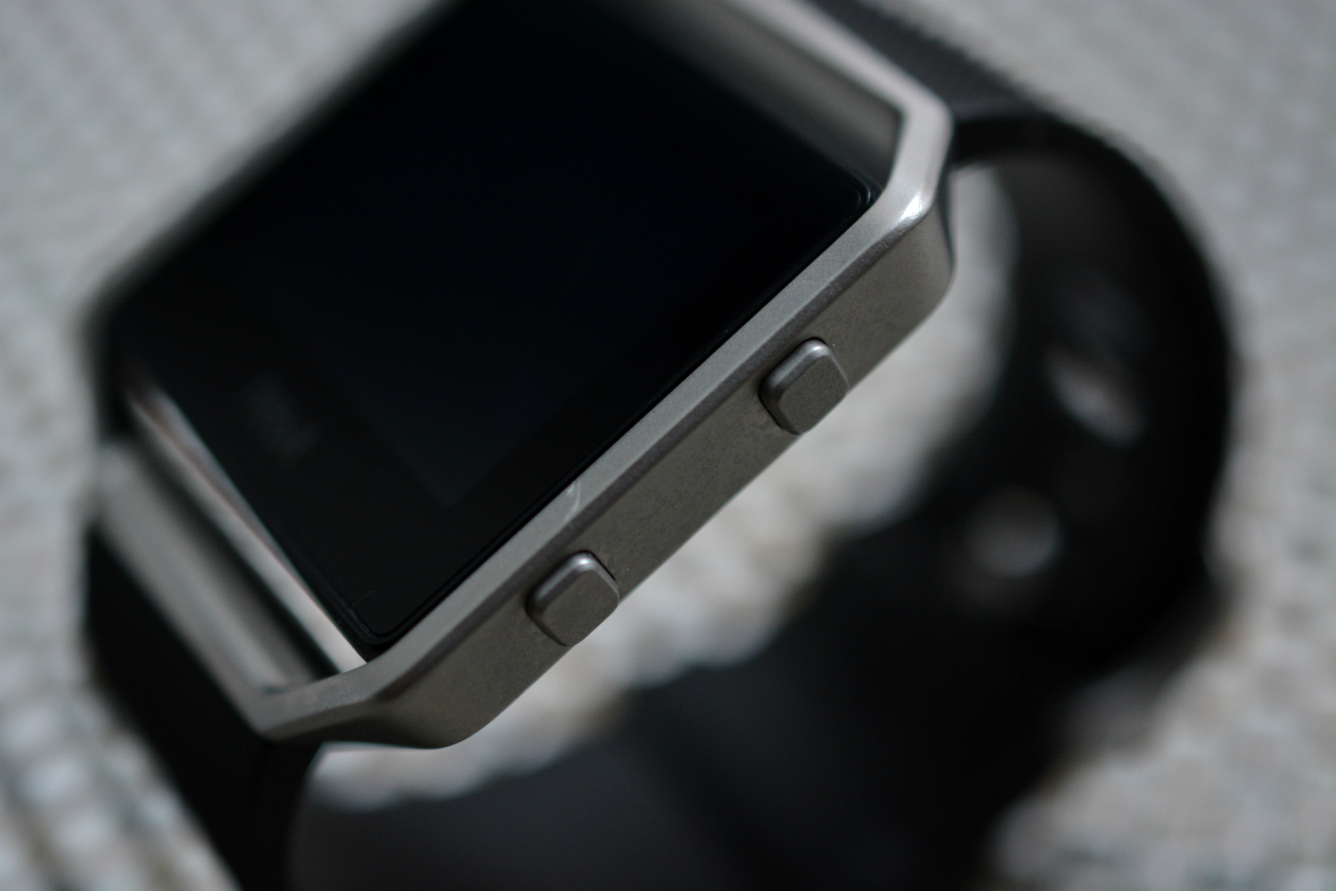 Fitbit Blaze reviewed: A totally unnecessary tracker with a few cool ...