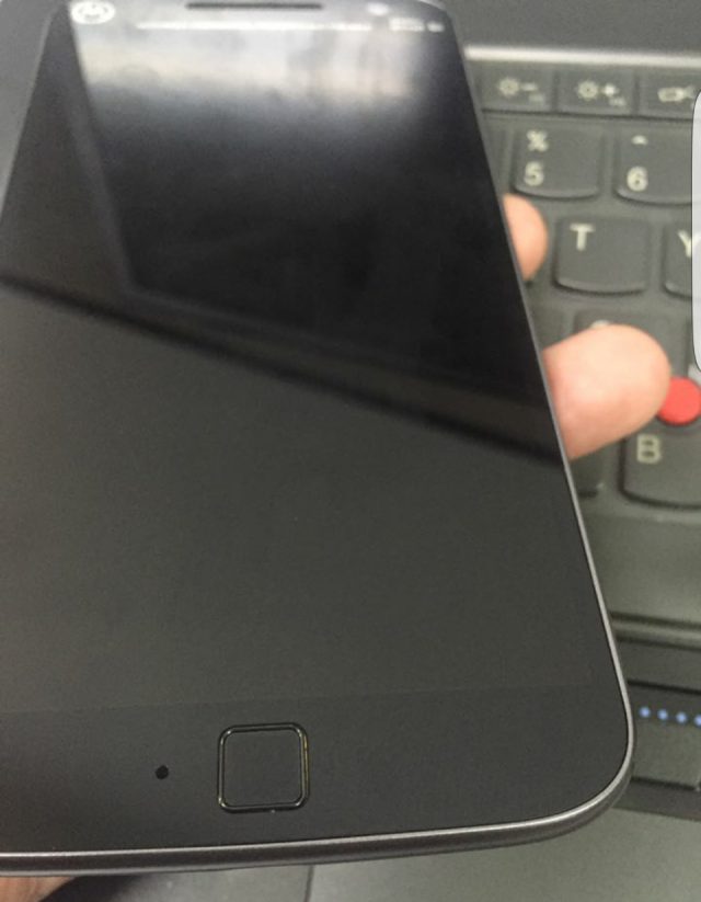 The 2016 Moto G gets photographed, complete with fingerprint reader ...