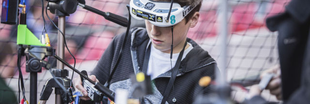 First-person drone racing descends upon Wembley Stadium | Ars Technica