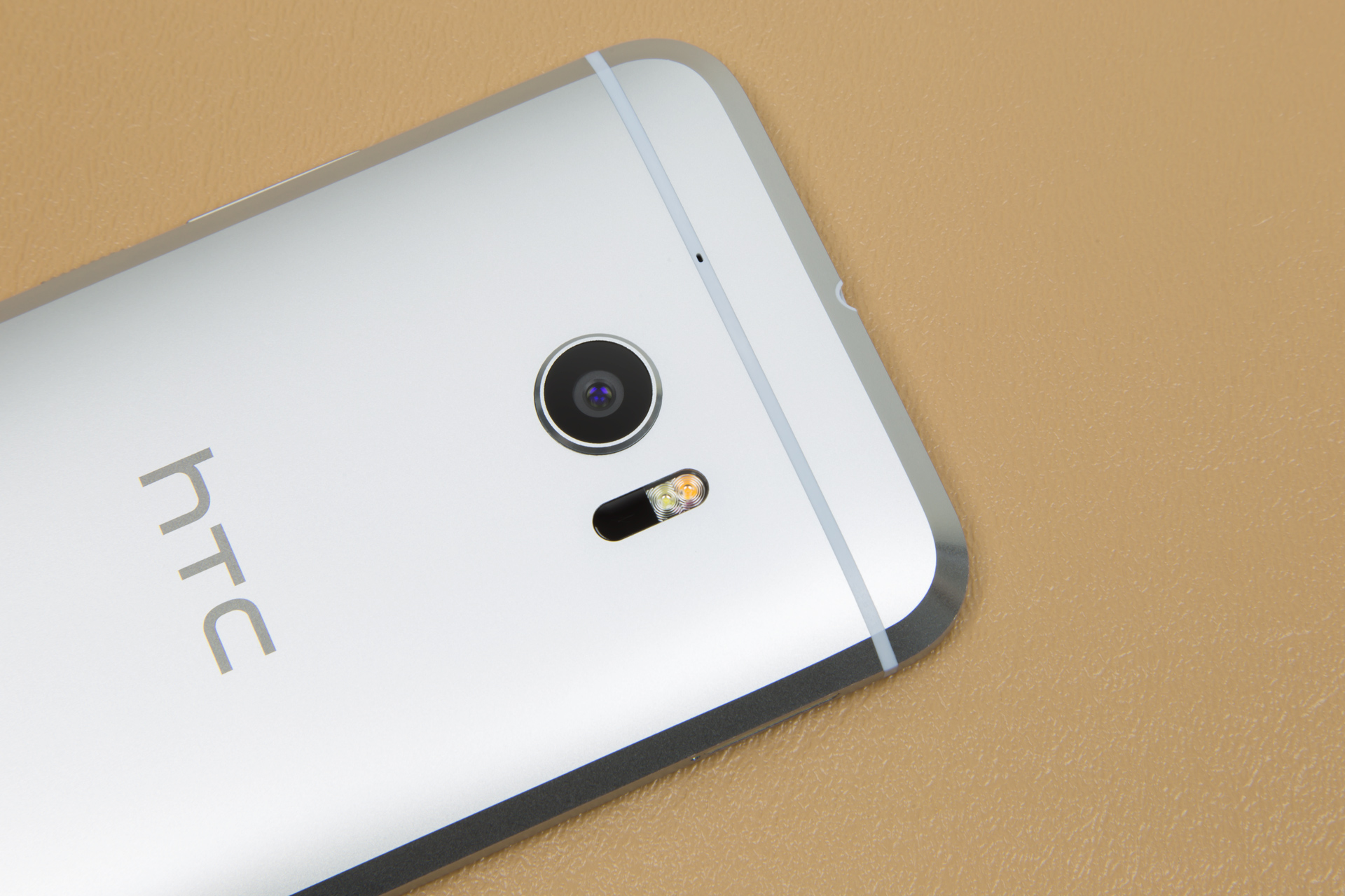 HTC 10 review: HTC builds the best Android flagship of 2016 - Ars Technica