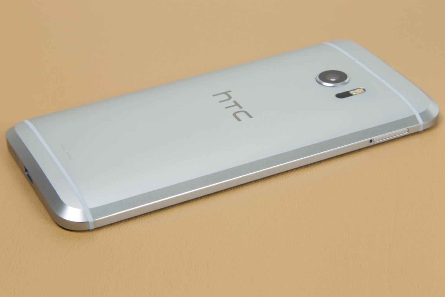 HTC 10 review: HTC builds the best Android flagship of 2016 - Ars Technica
