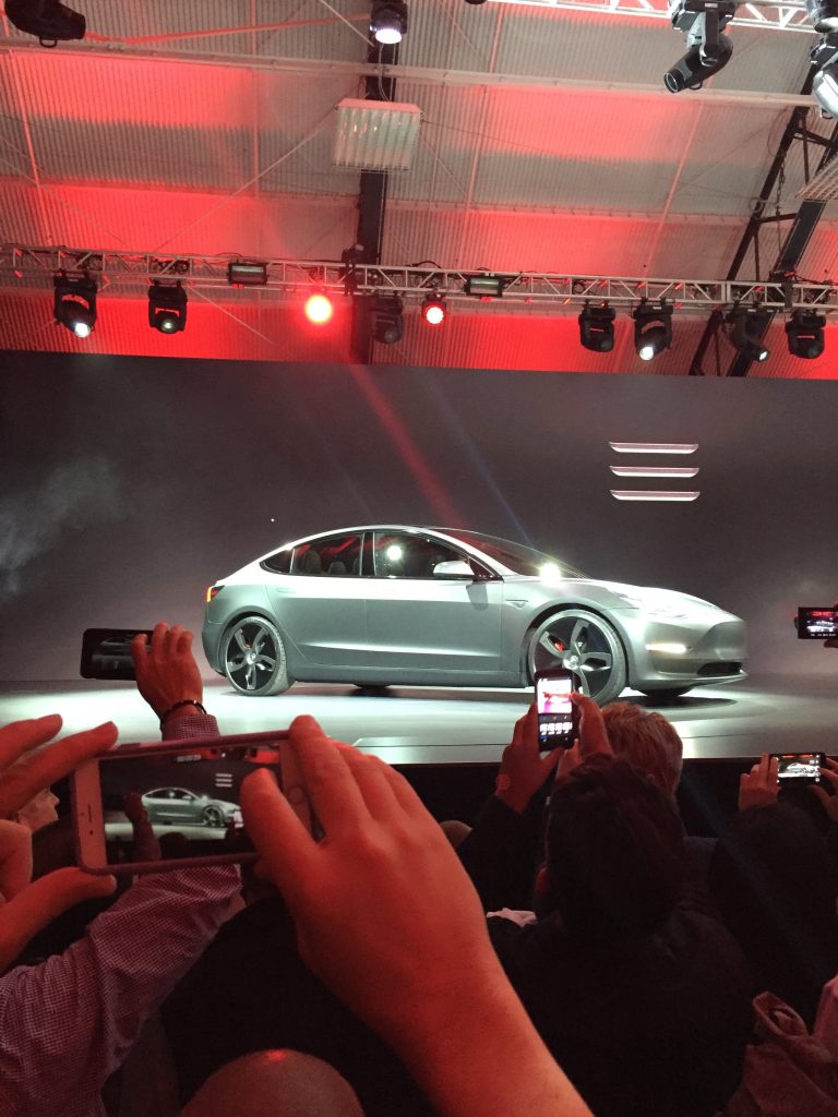 Tesla’s Model 3 is here—with a 215-mile range, to be delivered in 2017 ...