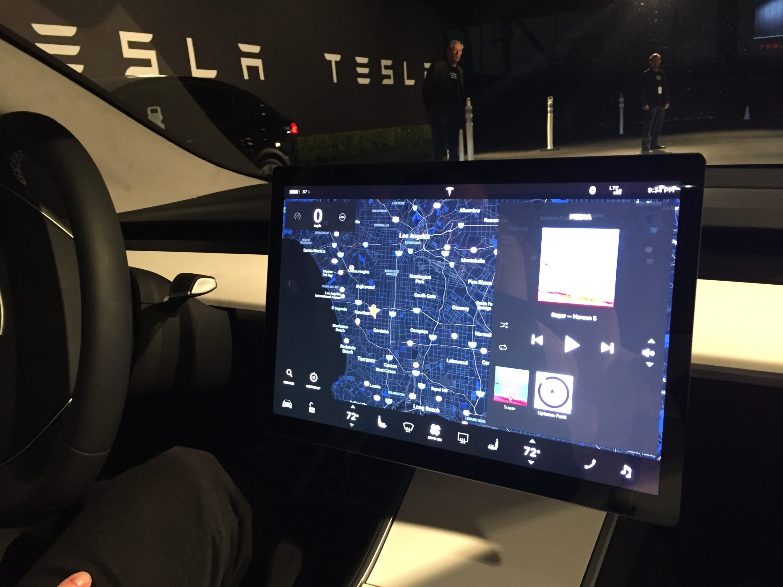 Tesla’s Model 3 is here—with a 215-mile range, to be delivered in 2017 ...