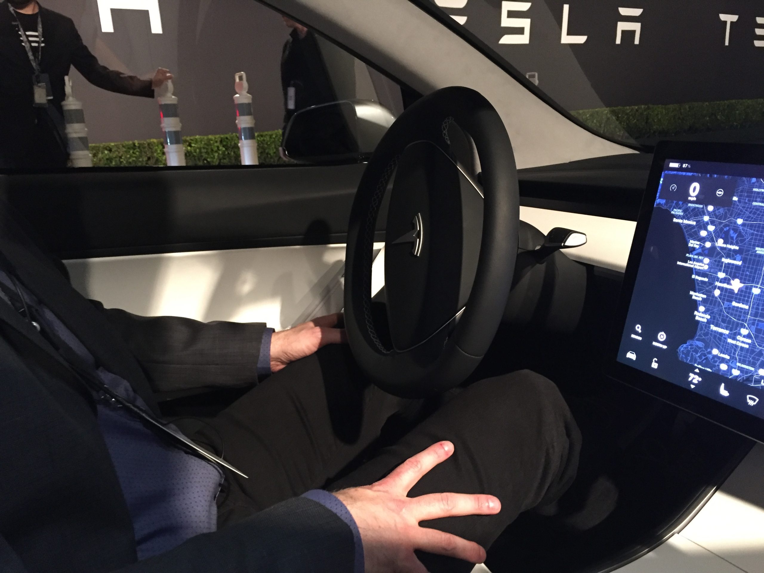 Tesla’s Model 3 is here—with a 215-mile range, to be delivered in 2017 ...