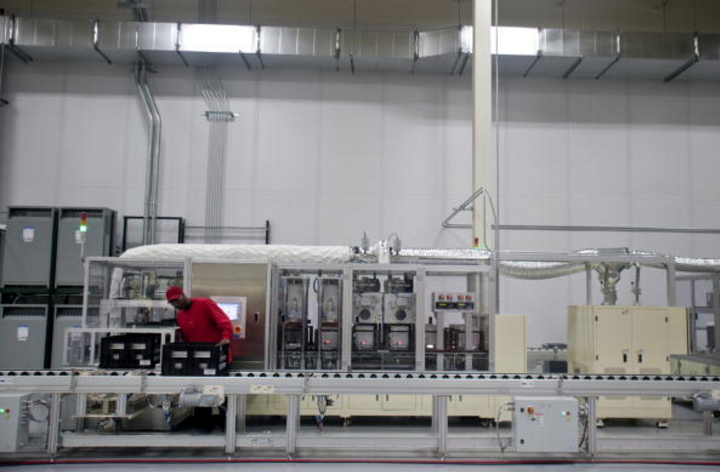 Molten salt lithium air battery doesn’t die quite so quickly - Ars Technica