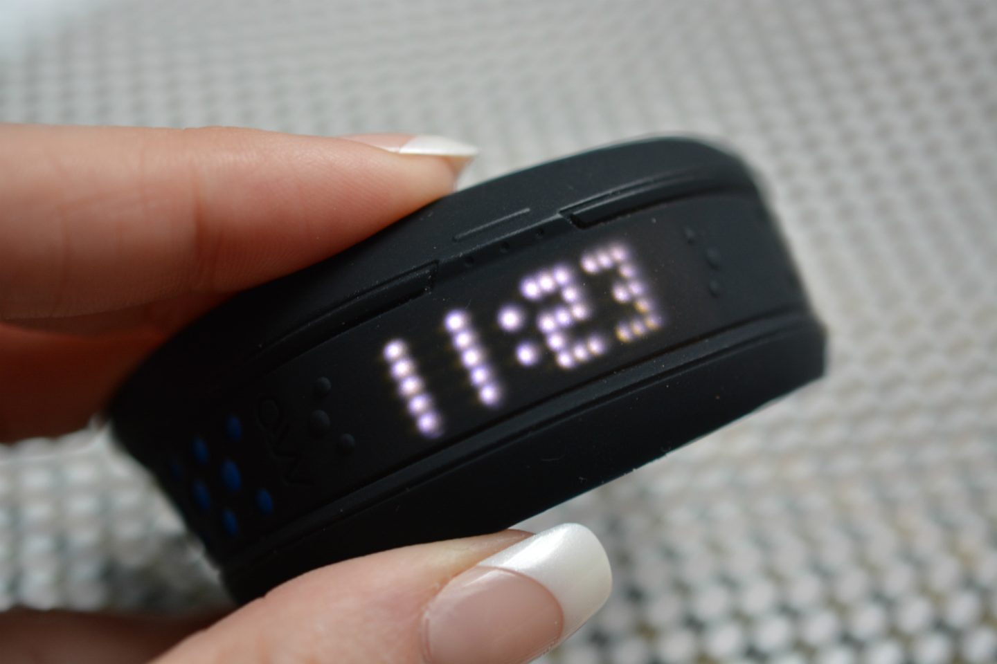 Mio Fuse reviewed: A fitness band that works better than it looks - Ars ...