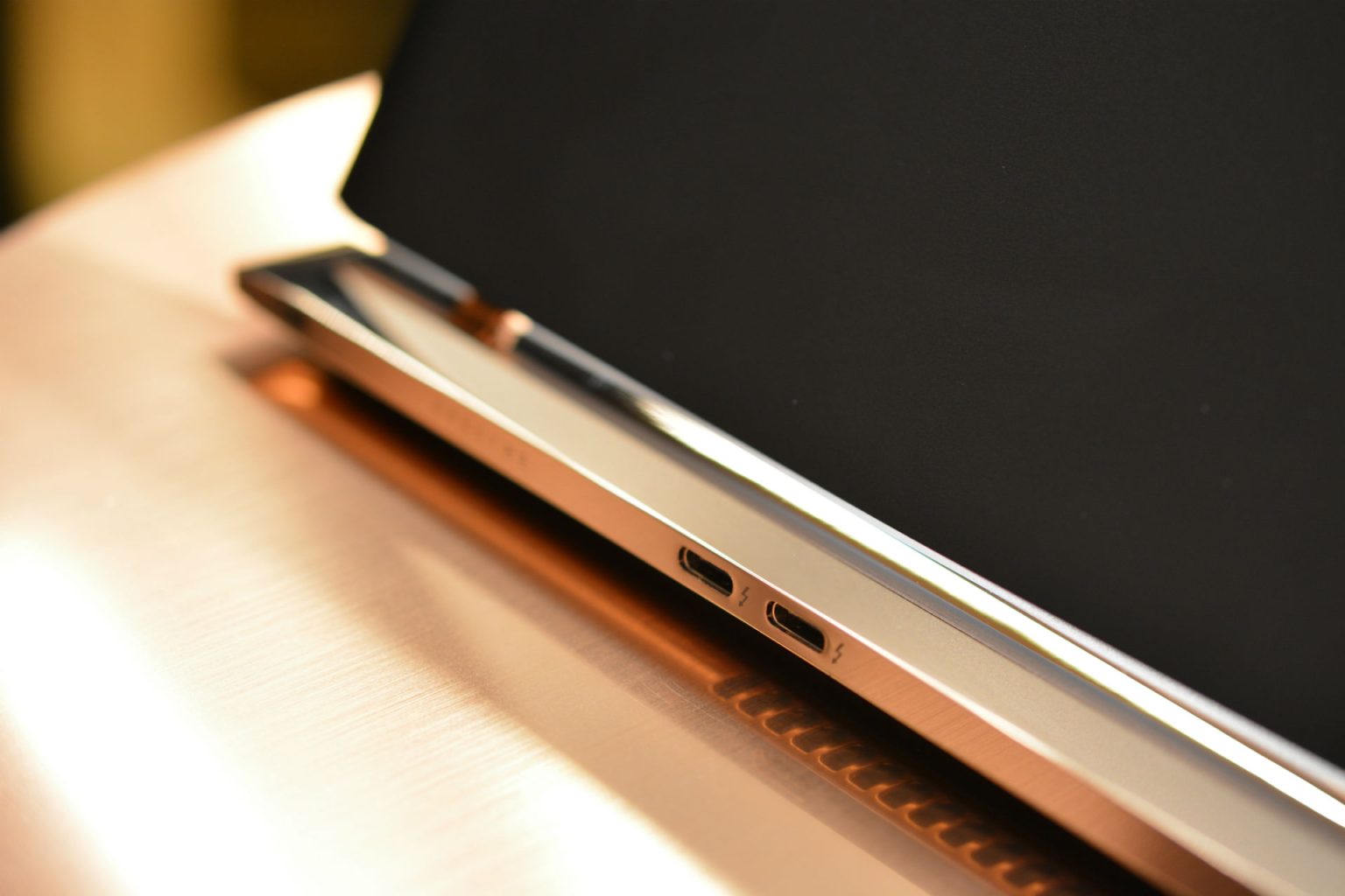 HP goes for bling with new super-thin, copper-accented Spectre notebook ...