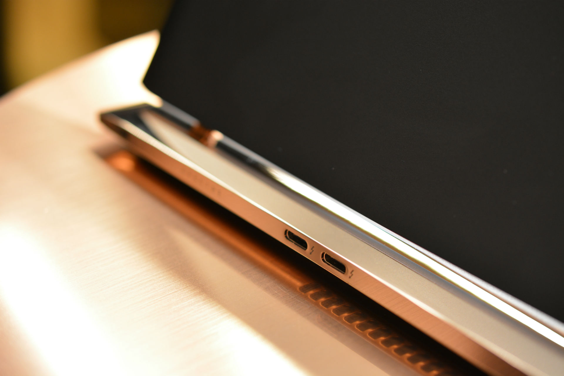 HP goes for bling with new super-thin, copper-accented Spectre notebook ...