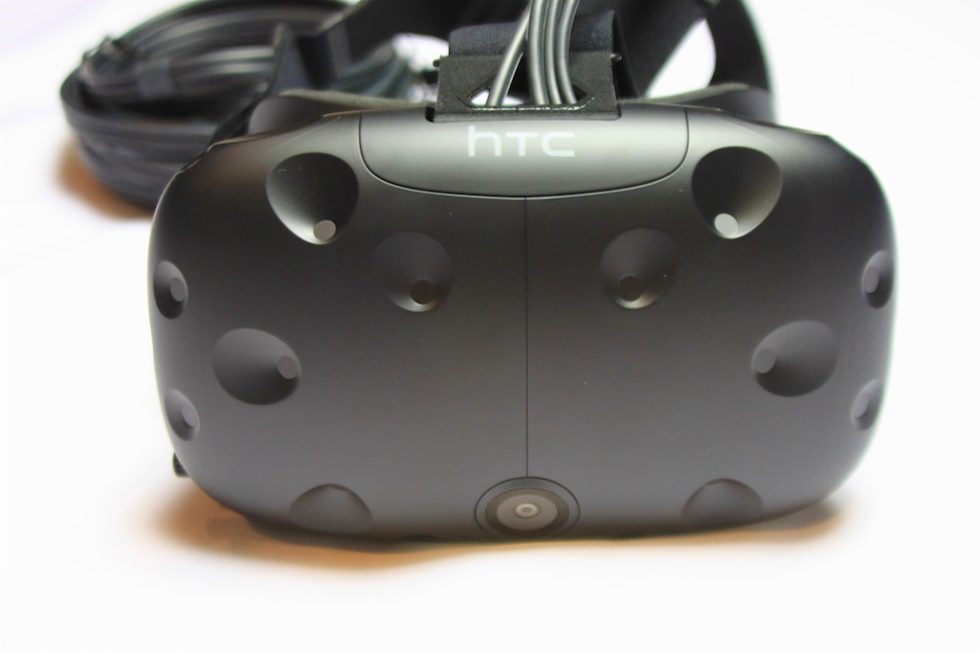 HTC Vive review: You can now buy your own holodeck simulator v1.0 - Ars ...
