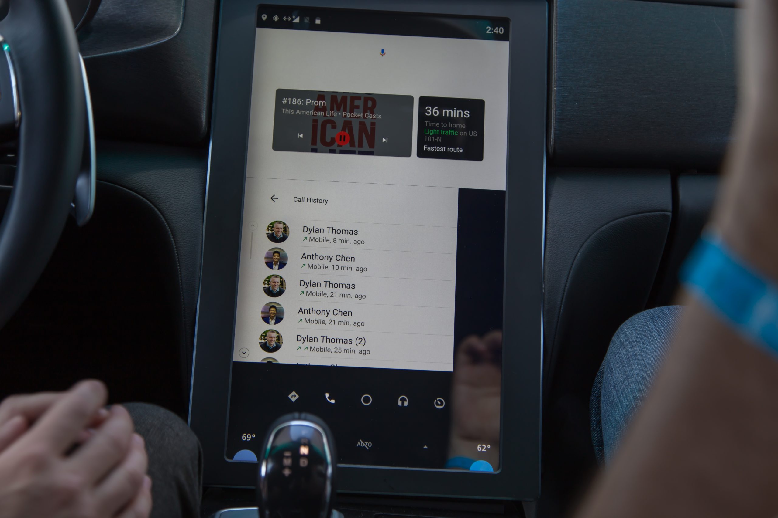 Google shows off its car infotainment operating system, built into ...