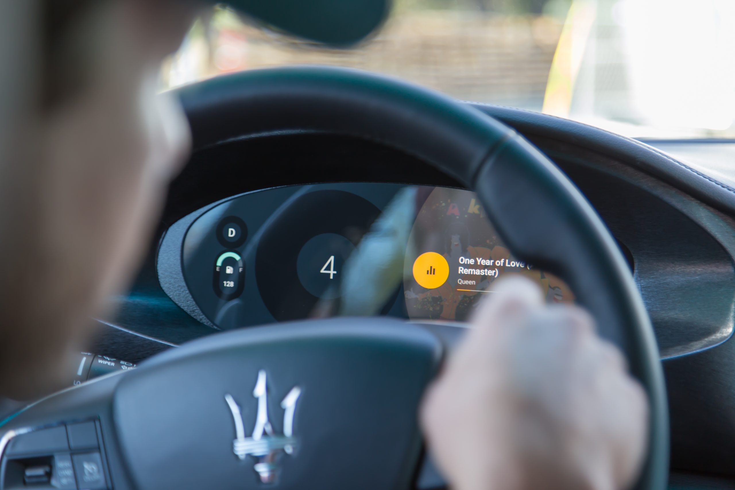Google shows off its car infotainment operating system, built into ...