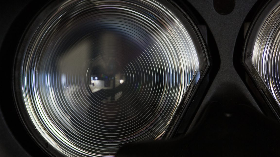 Sony patent could solve the “god ray” problem in PSVR2 - Ars Technica