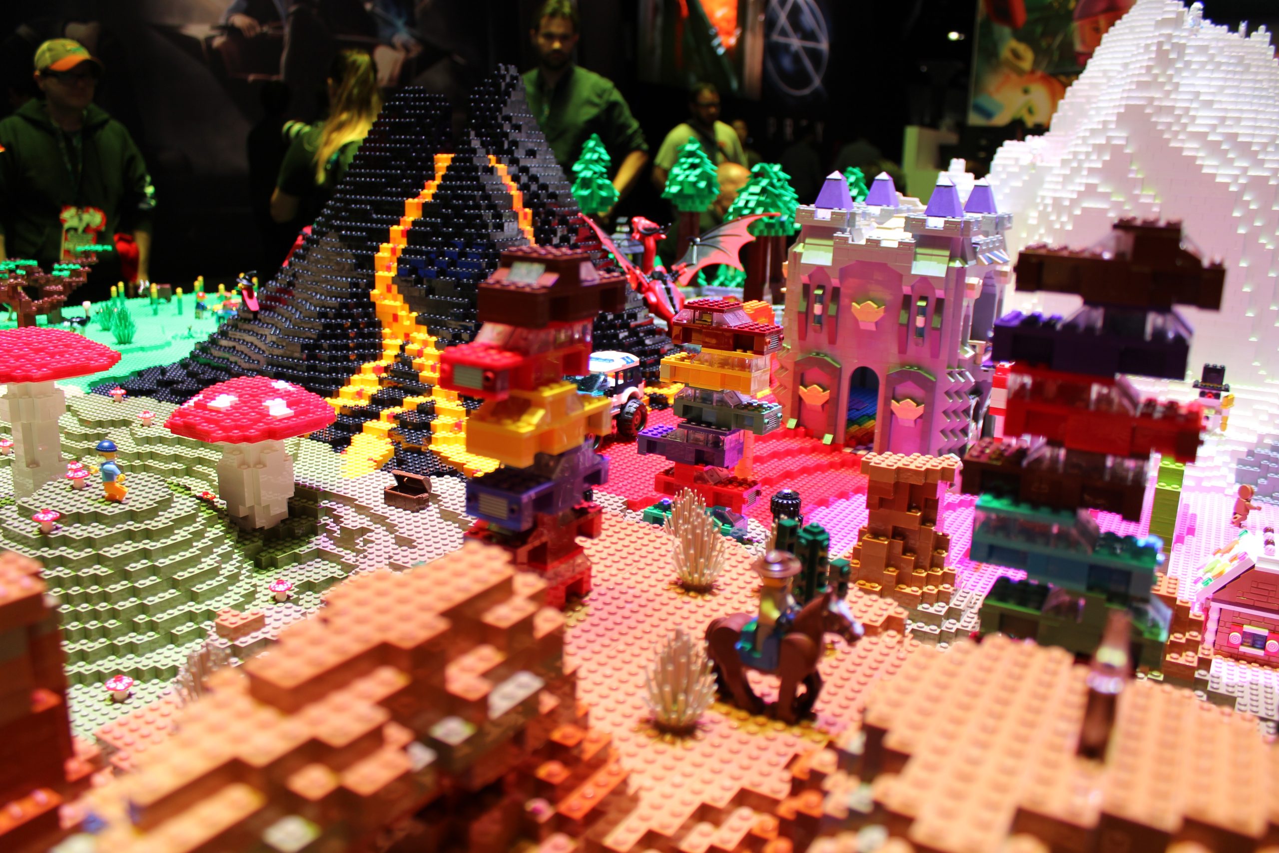 E3 in photos: Blimps, porn, and LEGO towns at the USA’s largest games ...