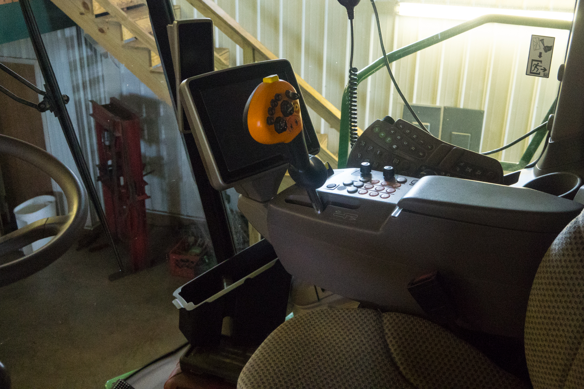 Self-driving tractors and data science: we visit a modern farm - Ars ...