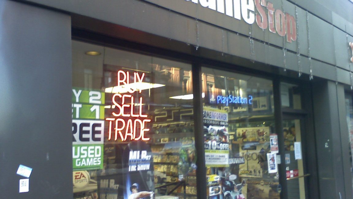 GameStop posts massive loss as pre-owned game sales plummet - Ars Technica