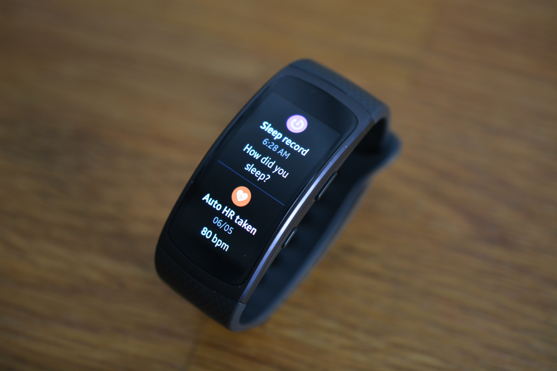 Gear Fit 2 review: A thoughtful marriage of smartwatch and fitness band ...