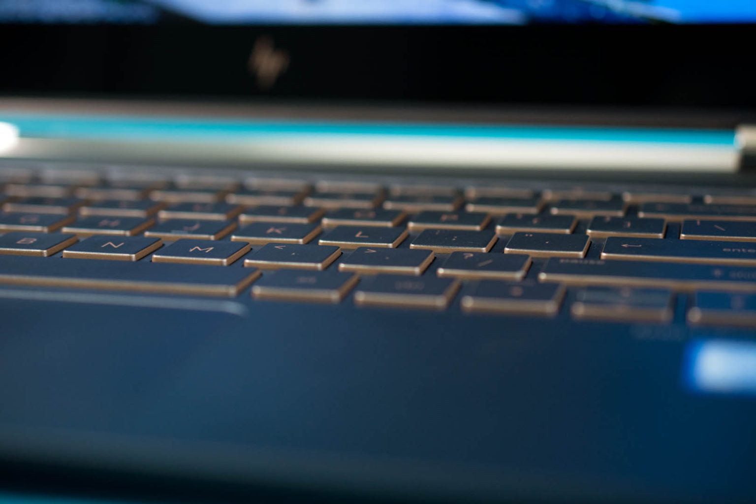 HP Spectre 13 reviewed: Remarkably thin, but not light on power - Ars ...