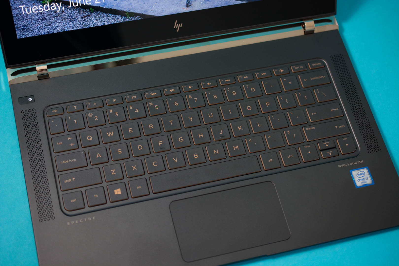 HP Spectre 13 reviewed: Remarkably thin, but not light on power - Ars ...