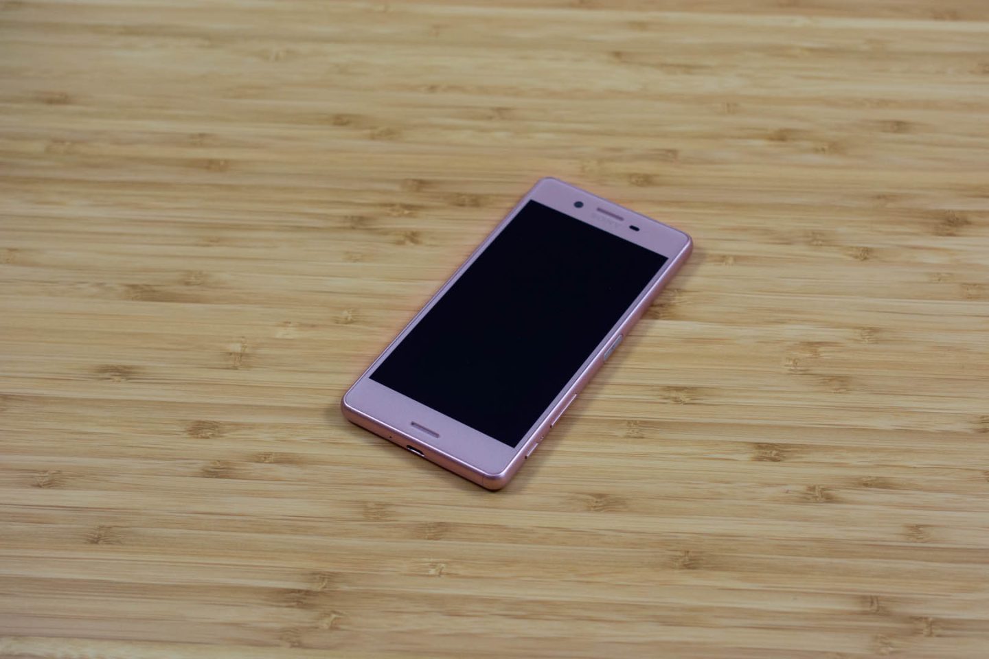 Review: $699 is a lot to ask for the fairly basic Sony Xperia X ...