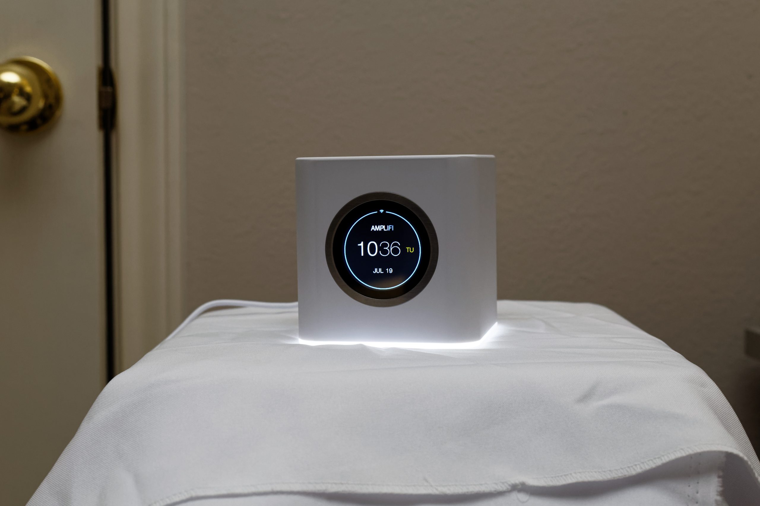 Hands-on: Ubiquiti’s Amplifi covers the whole house in a Wi-Fi mesh ...