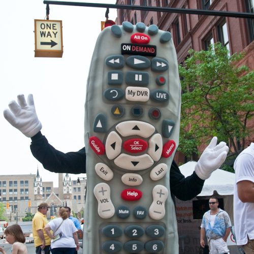 Netflix arrives on Comcast TV boxes, won’t be exempt from data cap ...