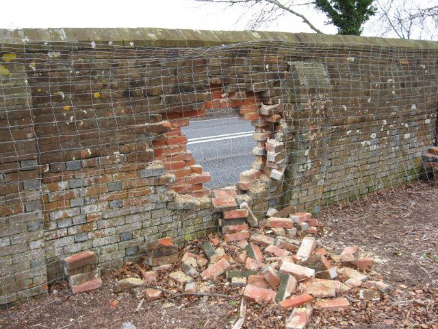 Crypto flaw made it easy for attackers to snoop on Juniper customers - Ars Technica