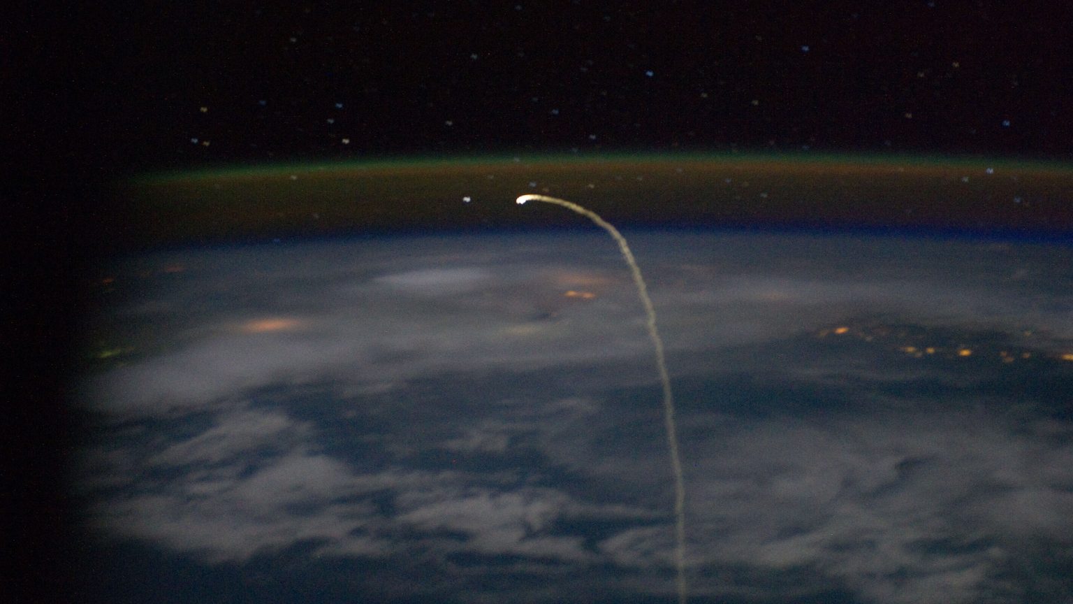 What it was like to watch the last shuttle fly home—from space - Ars ...