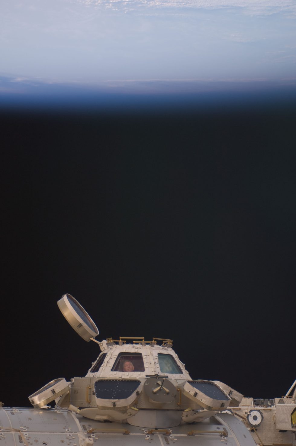 What it was like to watch the last shuttle fly home—from space - Ars ...