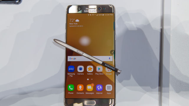 Galaxy Note 7 hands-on: Samsung goes full sci-fi with an iris scanner ...