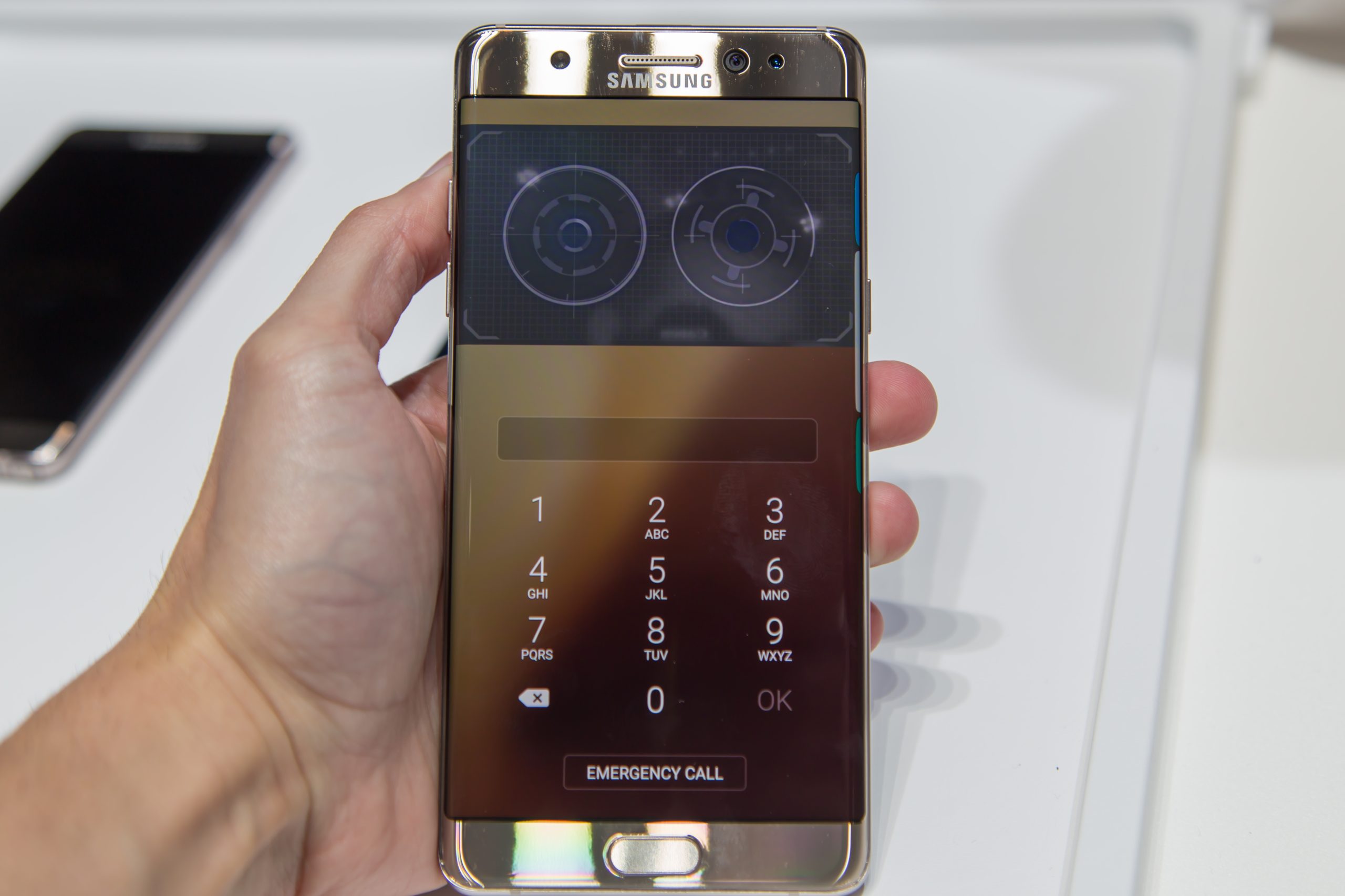 Galaxy Note 7 hands-on: Samsung goes full sci-fi with an iris scanner ...