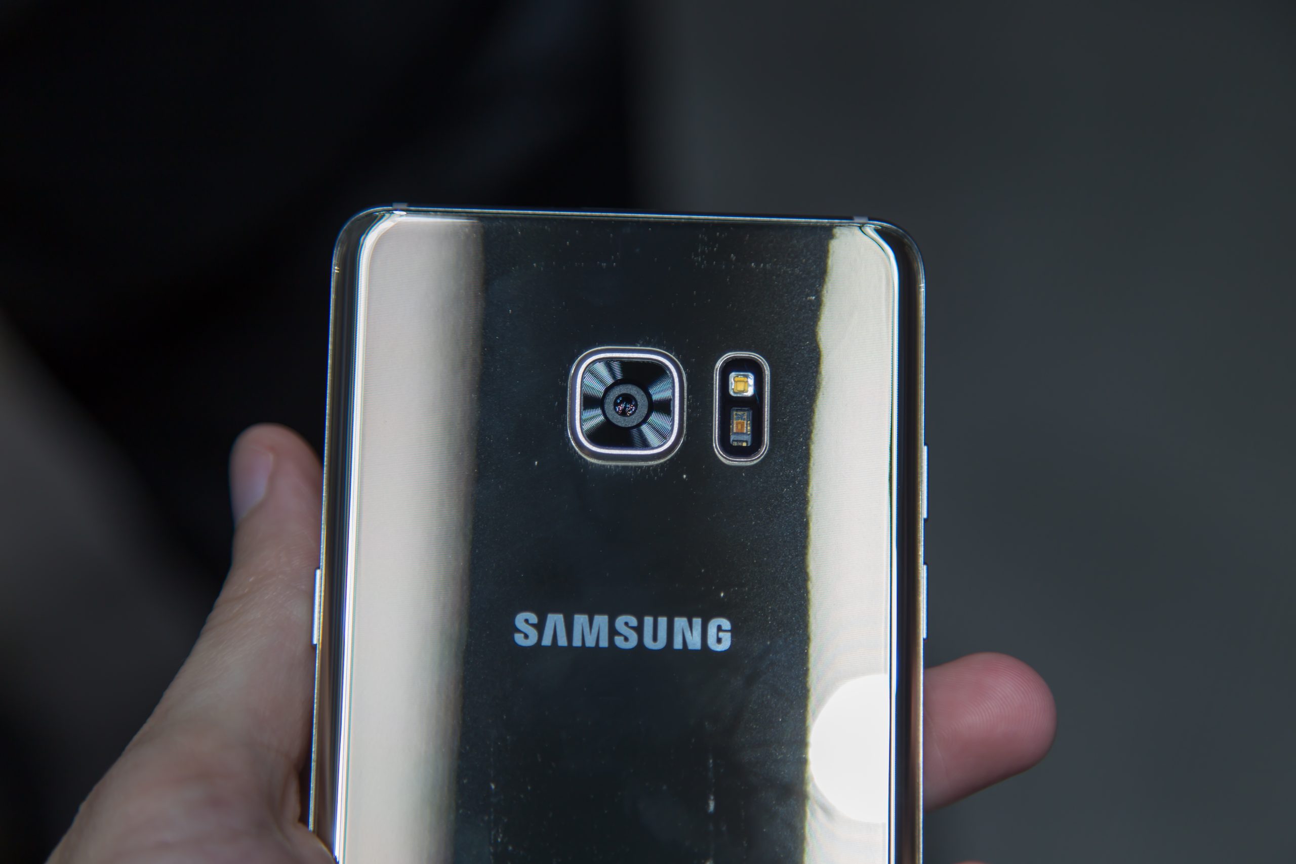 Galaxy Note 7 hands-on: Samsung goes full sci-fi with an iris scanner ...