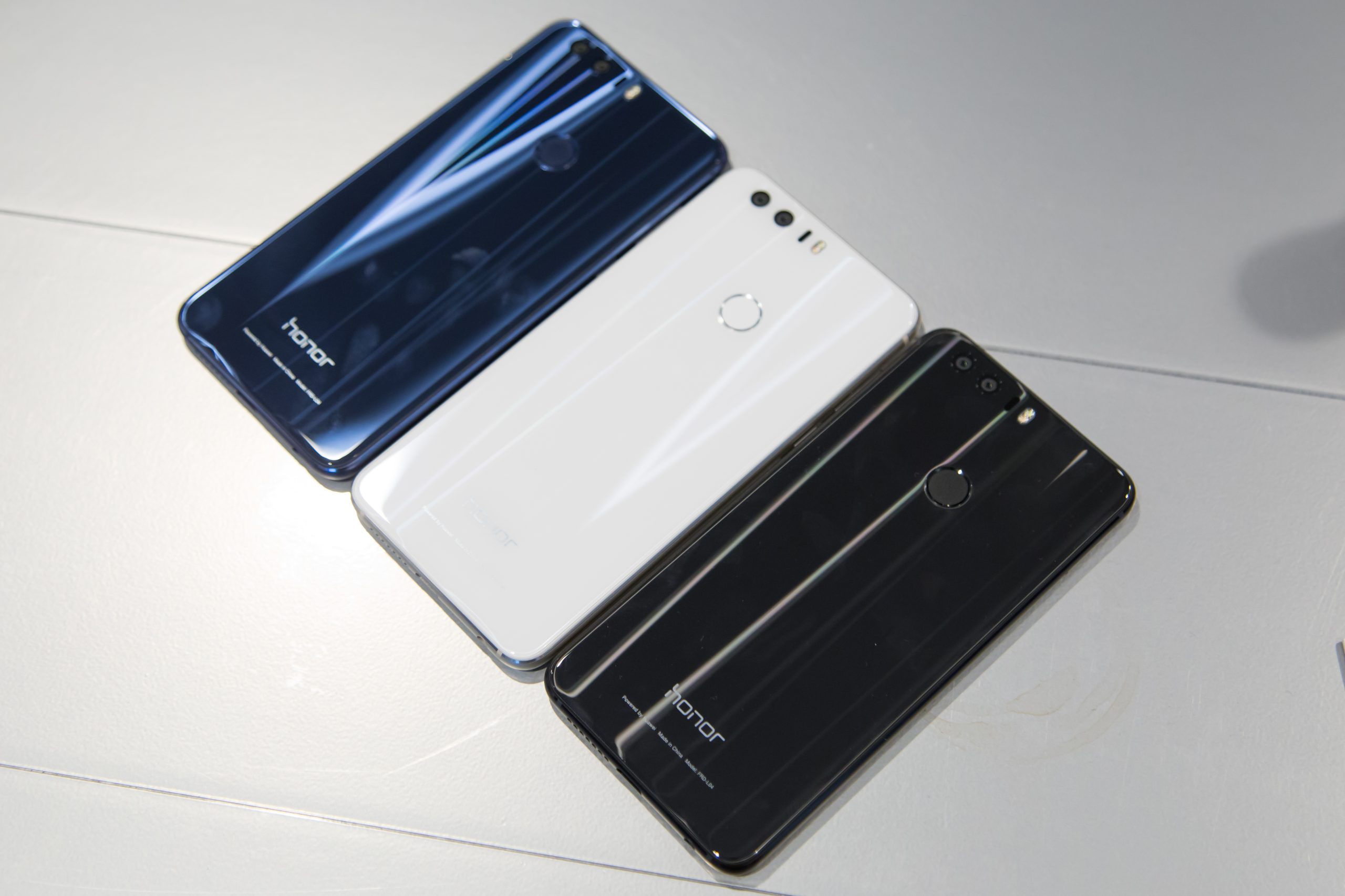 Hands-on with Huawei’s Honor 8—$400 for flagship-class specs - Ars Technica