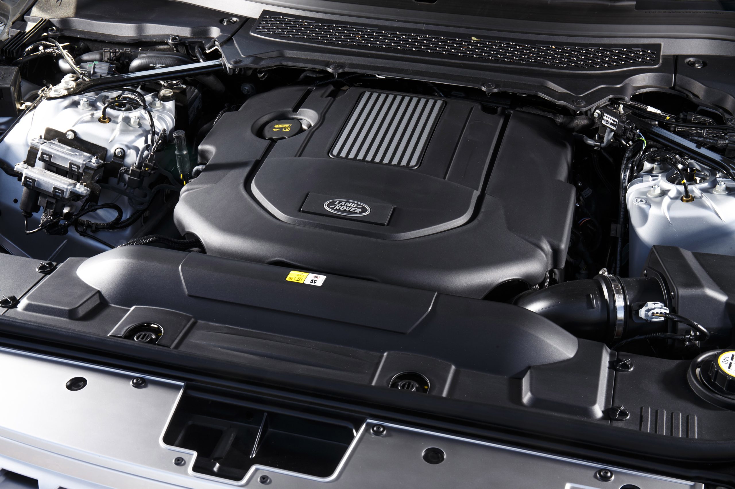 Queen of the Road: The 2016 Range Rover HSE Td6 has kingdom-crossing ...