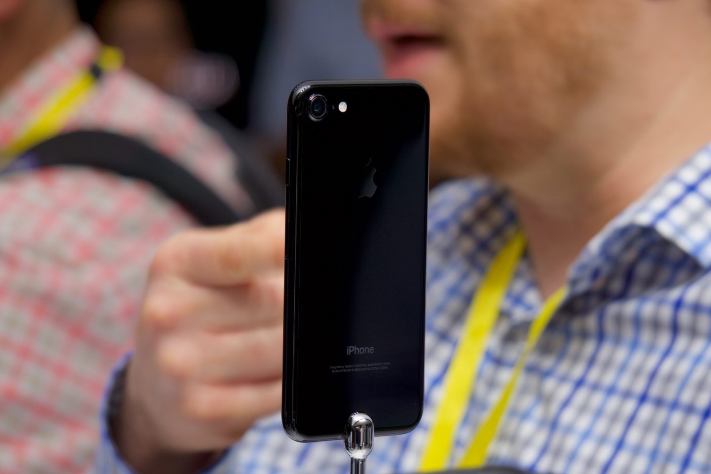 Hands on with the iPhone 7: A brief peek at the wireless future - Ars ...