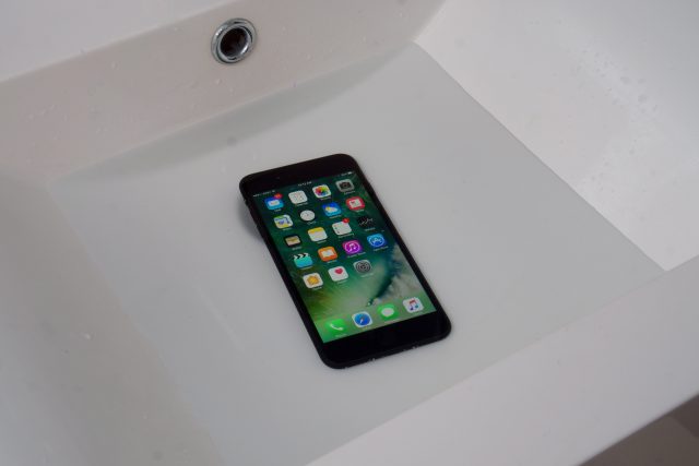 iPhone 7 and 7 Plus review: Great annual upgrades with one major catch ...