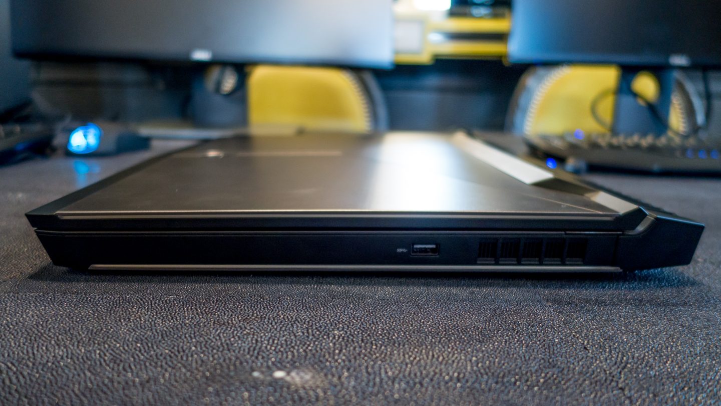 Alienware focuses on mobility with sleek, revamped new laptops - Ars ...